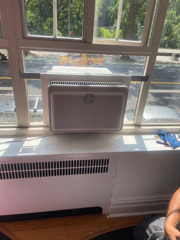 Windmill 350-sq ft Window Air Conditioner with Remote (115-Volt, 8000 ...