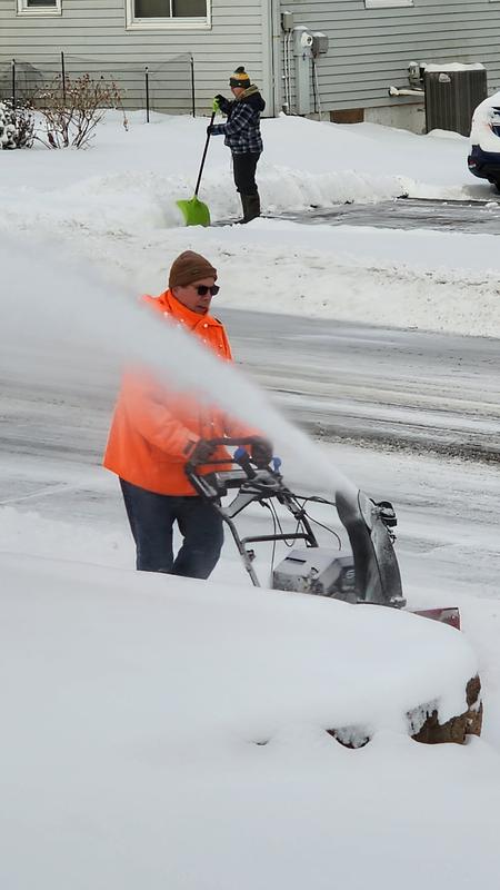 Toro SnowMaster 60-volt 24-in Single-stage Self-propelled Battery Snow ...