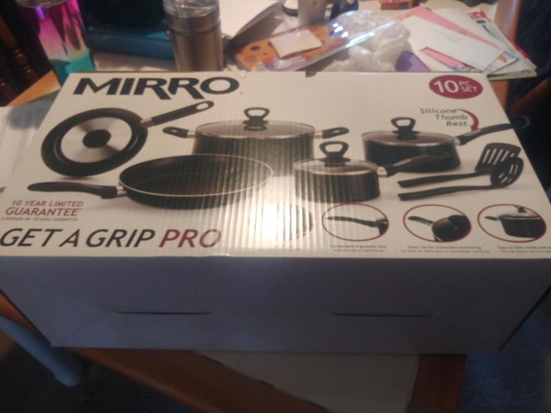 Mirro 10-Piece Get-A-Grip 24-in Aluminum Cookware Set with Lid in the ...