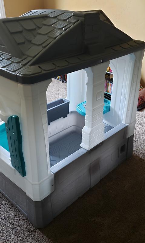 Step 2 Neat And Tidy Cottage Playhouse