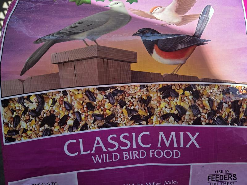 Royal Wing Classic Mix Wild Bird Food at Tractor Supply Co