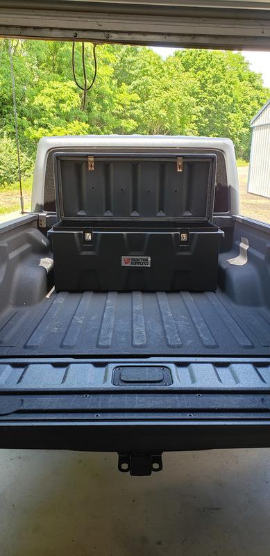 Tractor Supply 19 in. x 44 in. x 17-1/2 in. Heavy-Duty Poly Utility ...