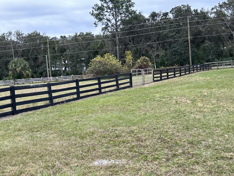 CountyLine 8 ft. x 4 ft. 6-Bar Utility Tube Gate, 1-3/4 in. Tube, Blue ...