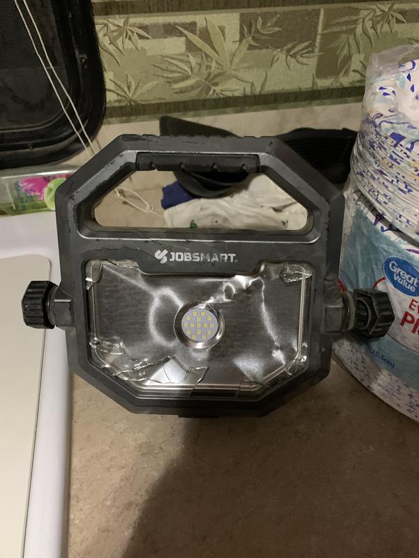 JobSmart 1,000-Lumen Rechargeable LED Portable Work Light at Tractor ...