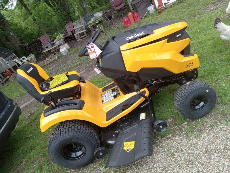Cub Cadet Enduro Series 46 in. 22 HP Gas Riding Lawn Mower, Kohler ...