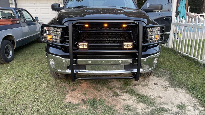 Traveller 1,370-Lumen LED Offroad Pod Lights with Amber Function, 7 in ...