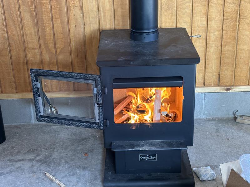 Grand Teton Collection Wood-Burning Targhee T100 Stove, 2,000 sq. ft ...