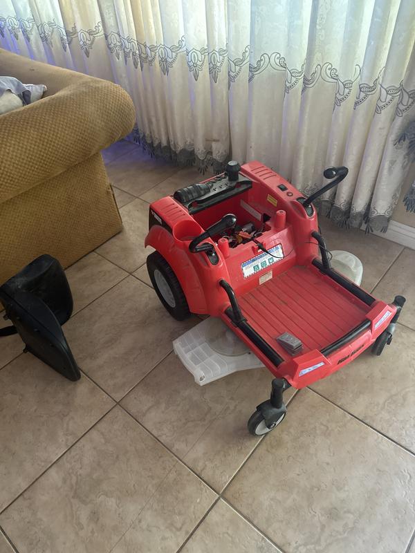 Tractor Supply 12V Zero-Turn Lawn Mower Ride-On Toy, Red at Tractor ...