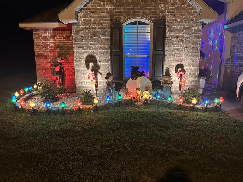 Red Shed 18.5 in. 4-Light Indoor/Outdoor UL LED C7 Bulb Light Stakes at ...