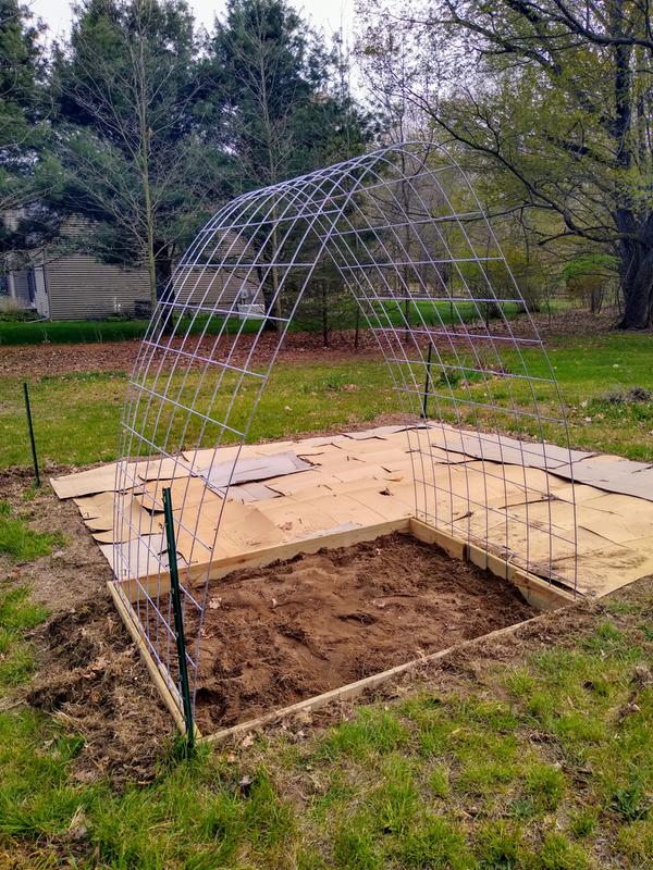 Red Brand 8 ft. x 50 in. 4 Gauge Keystone Steel and Wire Metal Fence at ...