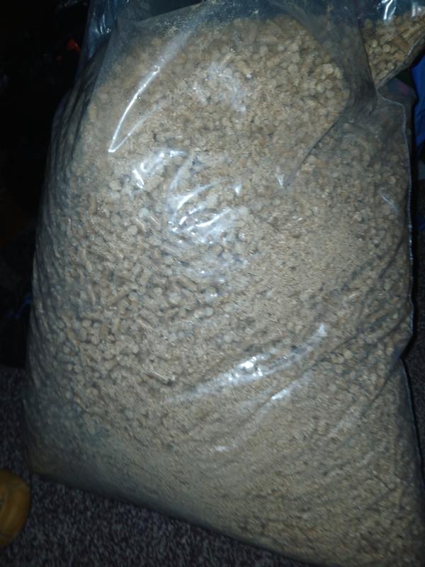 Tractor Supply Pelletized Bedding for Horses and Small Animals, 40 lb ...