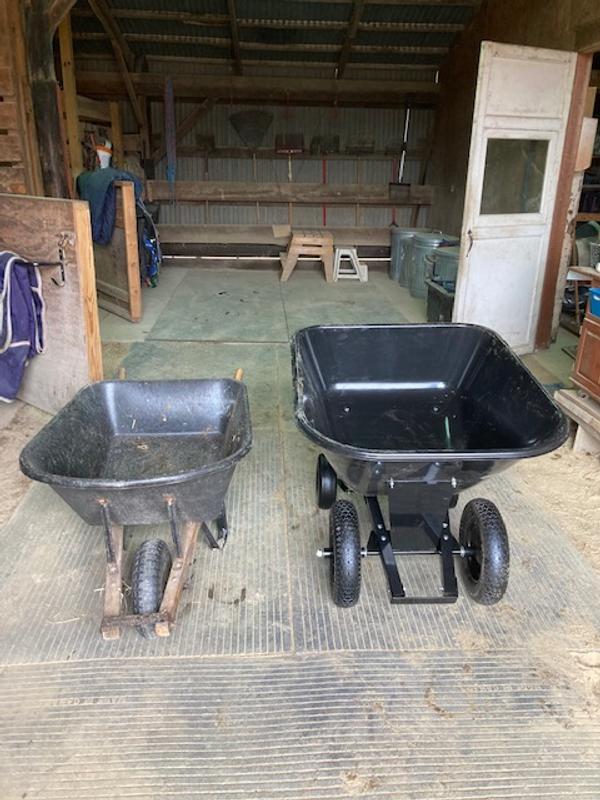 Big-4 Wheeler 10 cu. ft. 700 lb. Capacity Wheelbarrow at Tractor Supply Co.