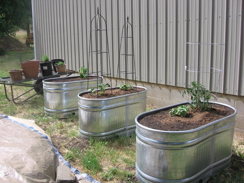 CountyLine 100 gal. Oval Galvanized Stock Tank, 2 ft. X 4 ft. X 2 ft ...