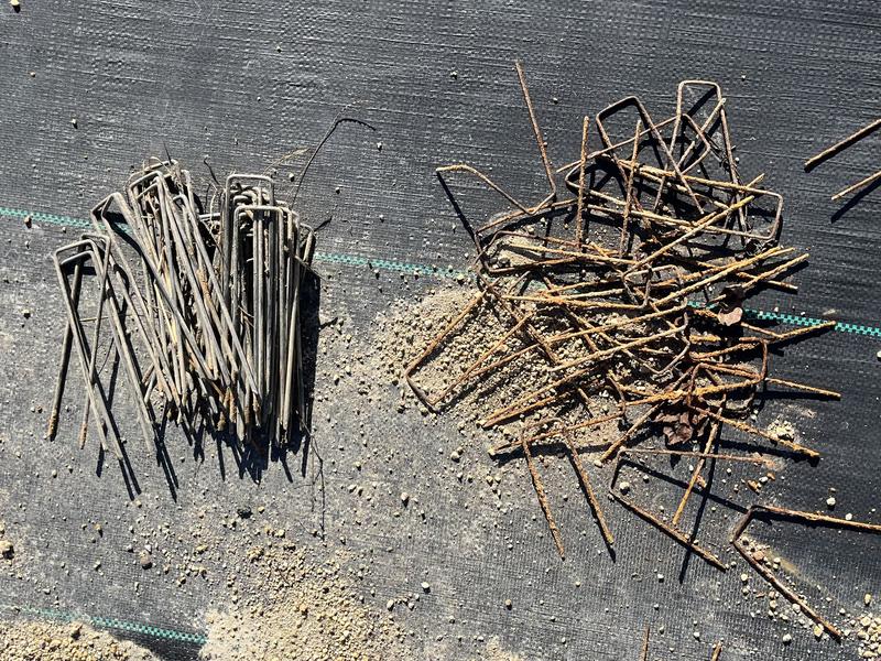 Greenscapes 4 in. Landscape Garden Pins, 75-Pack at Tractor Supply Co