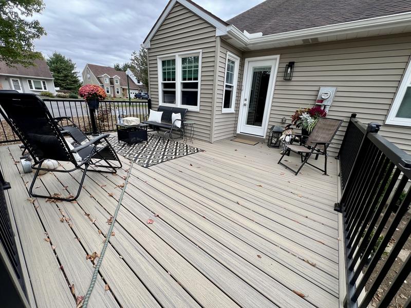 Trex Enhance Naturals 12-in Honey Grove Composite Deck Board (Sample ...