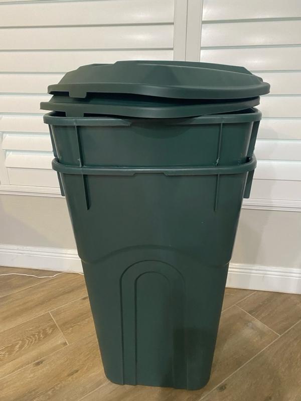 United Solutions 2 Pack 32 Gal Outdoor Garbage Can Trash Bins ...