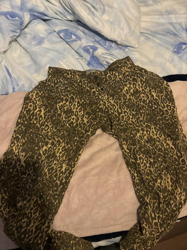 BDG Leopard Print Straight-Leg Trouser | Urban Outfitters BDG Leopard Print Straight-Leg Trouser | Urban Outfitters