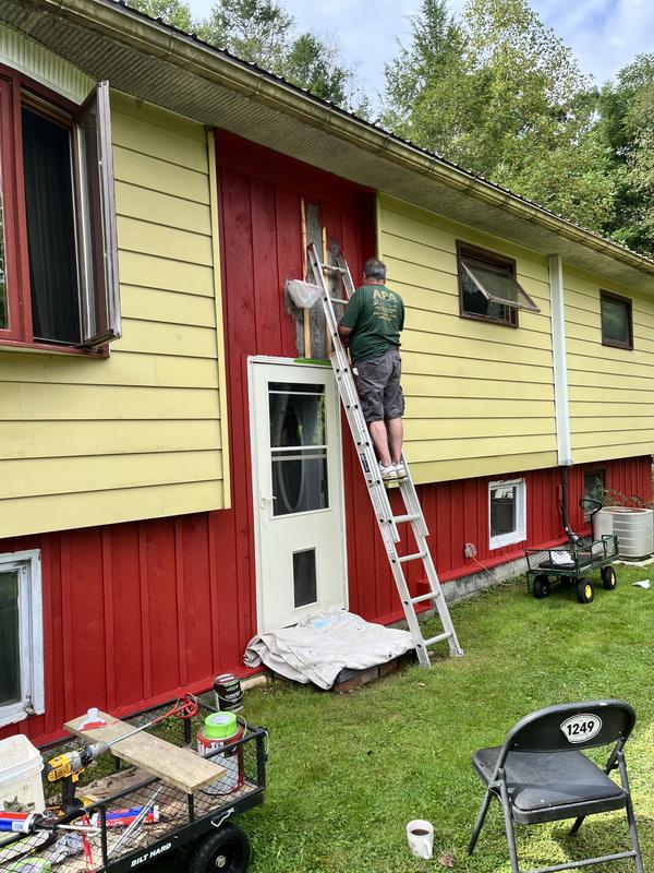 Valspar Defense Flat Ultra White Tintable Latex Exterior Paint + Primer ...