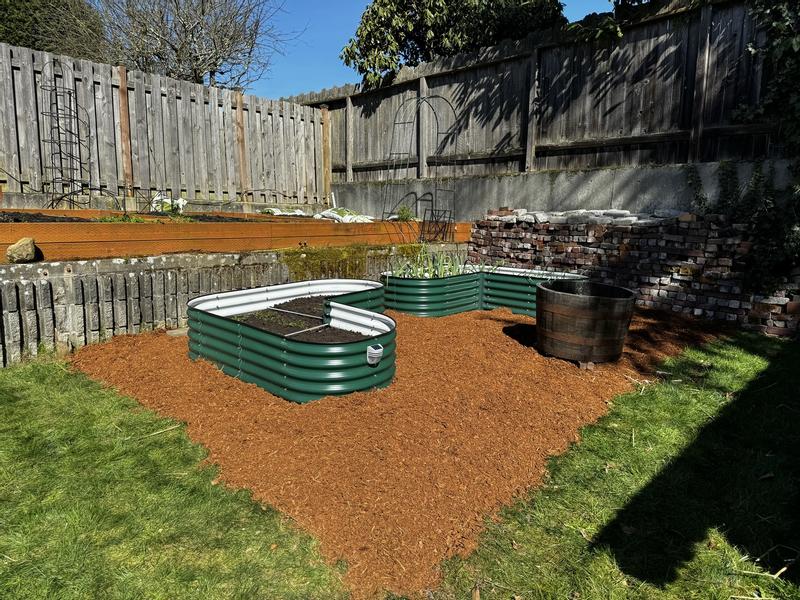 Vego Garden 30-cu ft 66-in W x 66-in L x 17-in H Modern Gray Galvanized ...