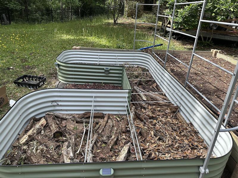 Vego Garden 92-cu ft 84-in W x 138-in L x 17-in H Pearl White ...