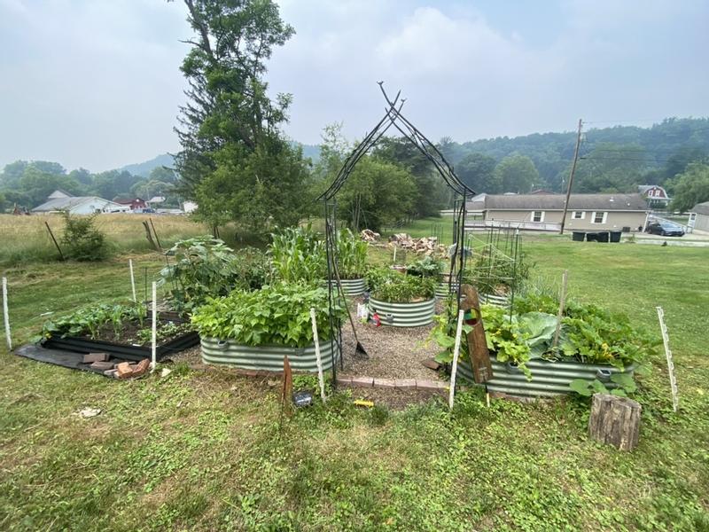 Vego Garden 30-cu ft 66-in W x 66-in L x 17-in H Modern Gray Galvanized ...