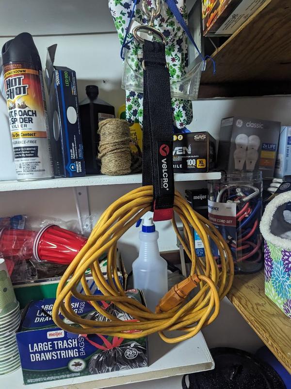 VELCRO Brand Black Easy Hang Cinch Strap Large 30In X 1/2In VEL-30803-USA at Lowes.com