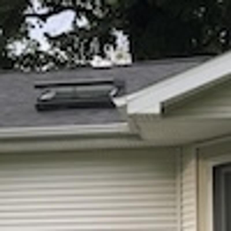 VELUX 44-1/4-in x 26-7/8-in Venting Deck mount Aluminum Skylight with ...