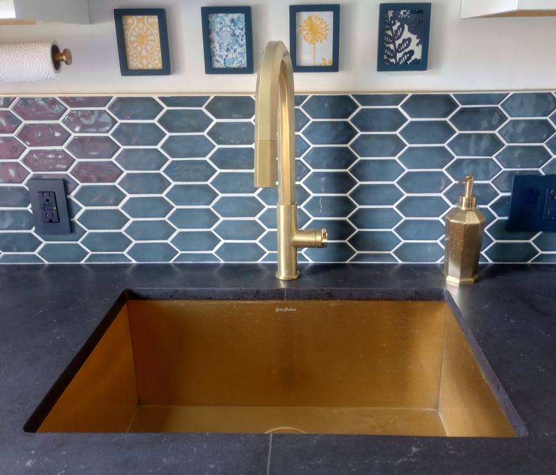 VIGO Hart Stainless Steel Single Handle Pull-down Kitchen Faucet ...