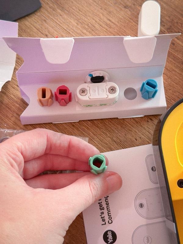 Yale Approach Retrofit Silver Smart Lock Electronic Deadbolt with Wifi ...