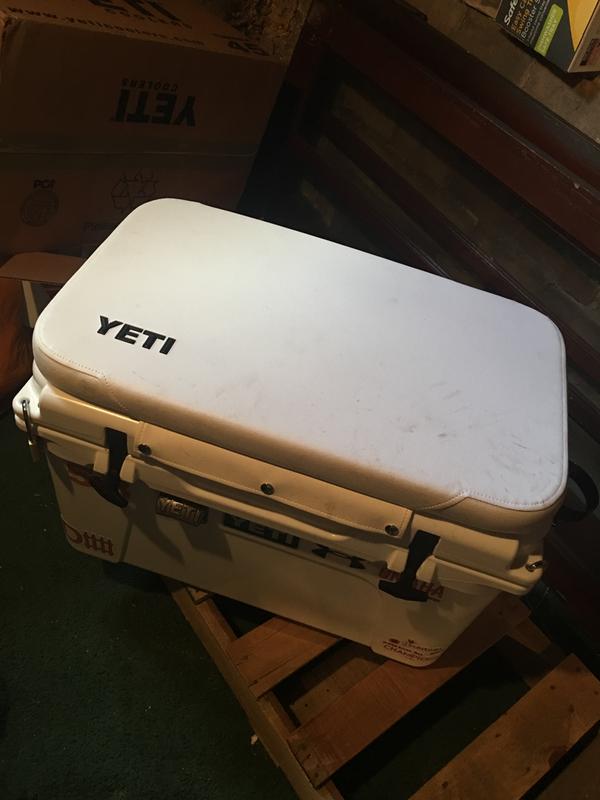 YETI Tundra Hard Cooler Seat Cushion - Hike & Camp