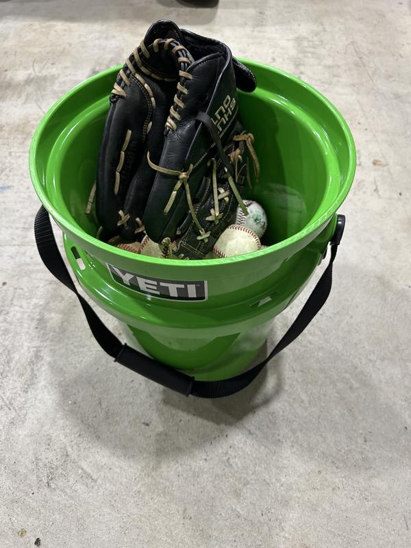 YETI LoadOut Bucket 5 Gallon - Hike & Camp