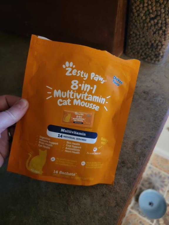 Zesty Paws Cat Mousse Chicken 8-in-1 Multivitamin, 3 oz. | Petco