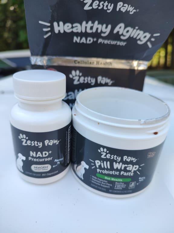 Zesty Paws Healthy Aging Cellular Health Capsules + Pill Wrap for Dogs ...