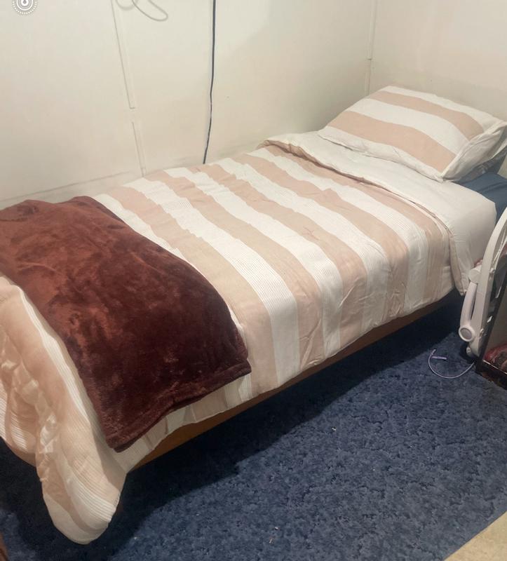 Best Price Mattress Twin Natural Wood Wood Platform Bed in the Beds ...
