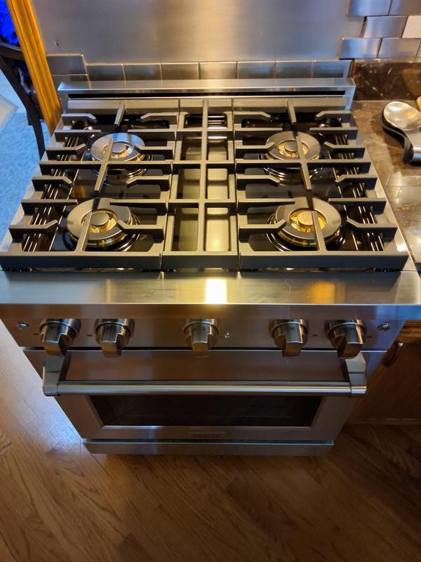 ZLINE KITCHEN & BATH Paramount 30-in Deep recessed 4 burners Convection ...