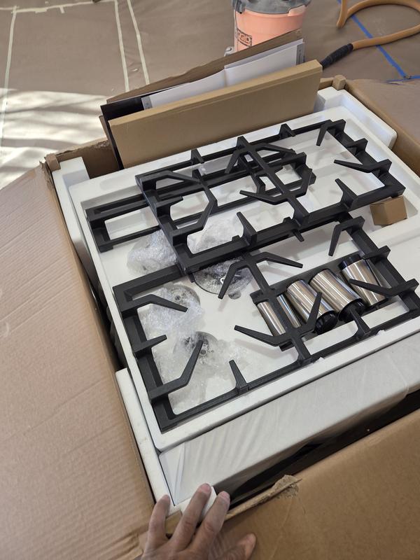ZLINE KITCHEN & BATH Legacy 30-in Deep Recessed 4 Burners Convection ...