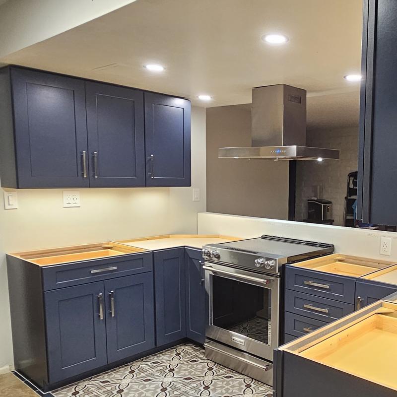 ZLINE KITCHEN & BATH Wall-Mounted range hood Flue extension Stainless ...