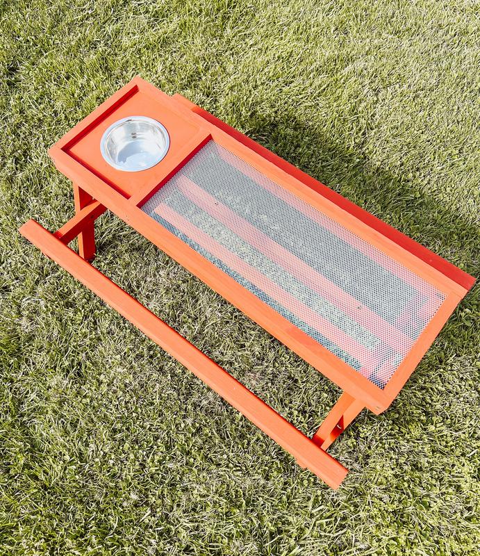 Zylina Red Chick Nic Table at Tractor Supply Co